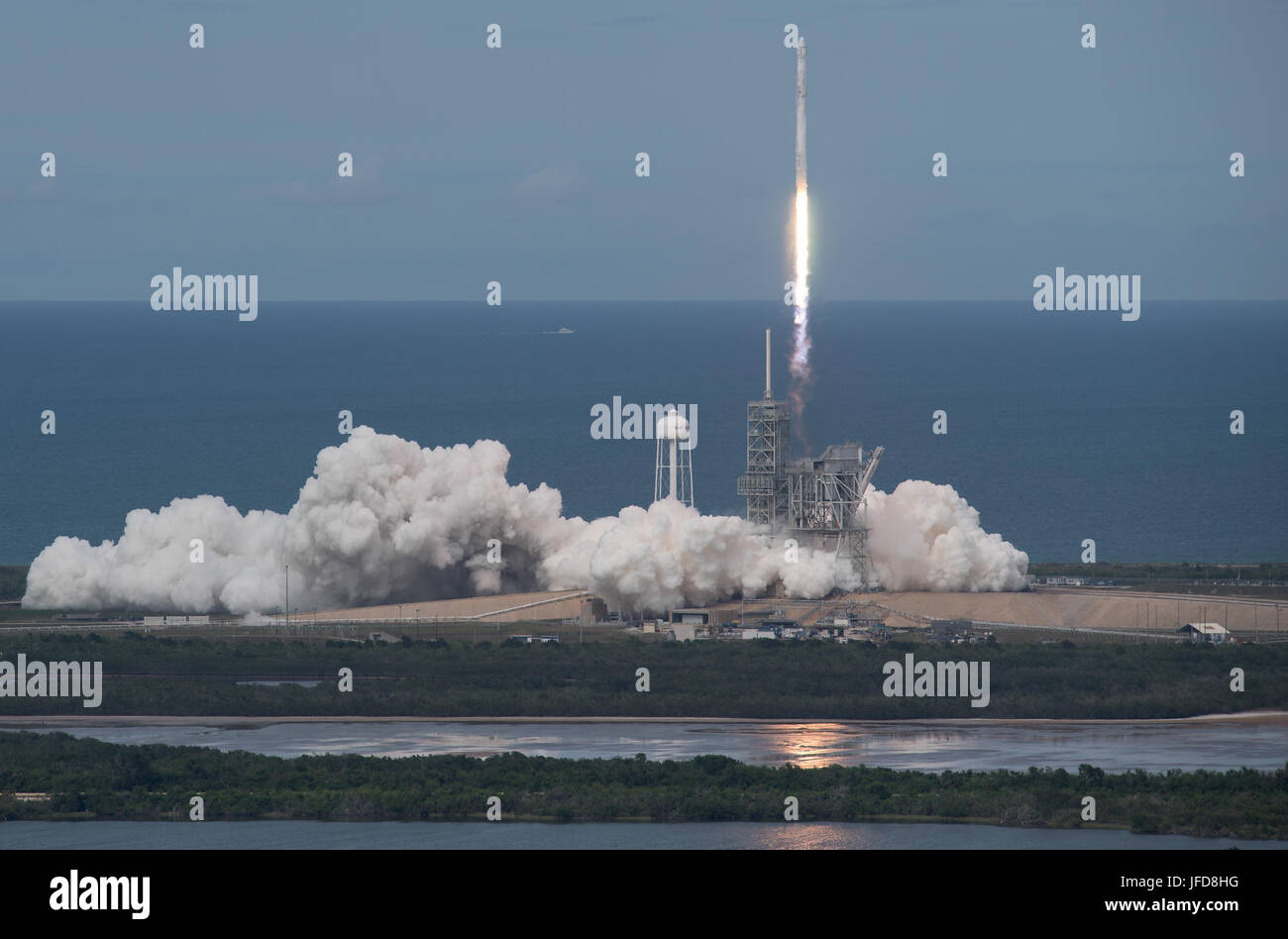 Apollo 11 mission launches hi-res stock photography and images - Alamy