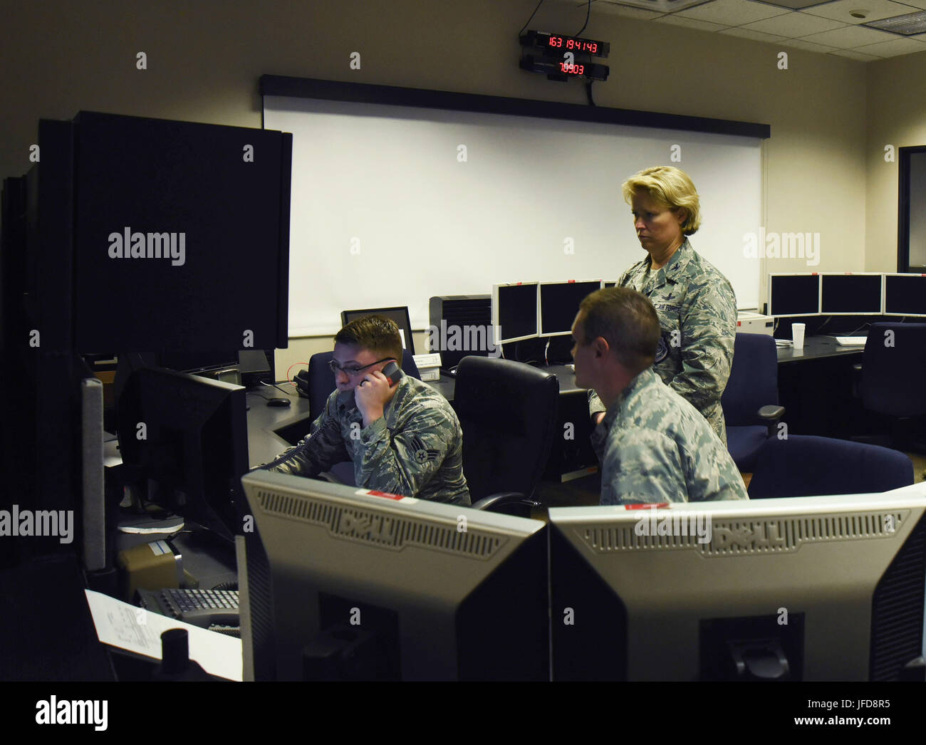 Col deanna burt hi-res stock photography and images - Alamy