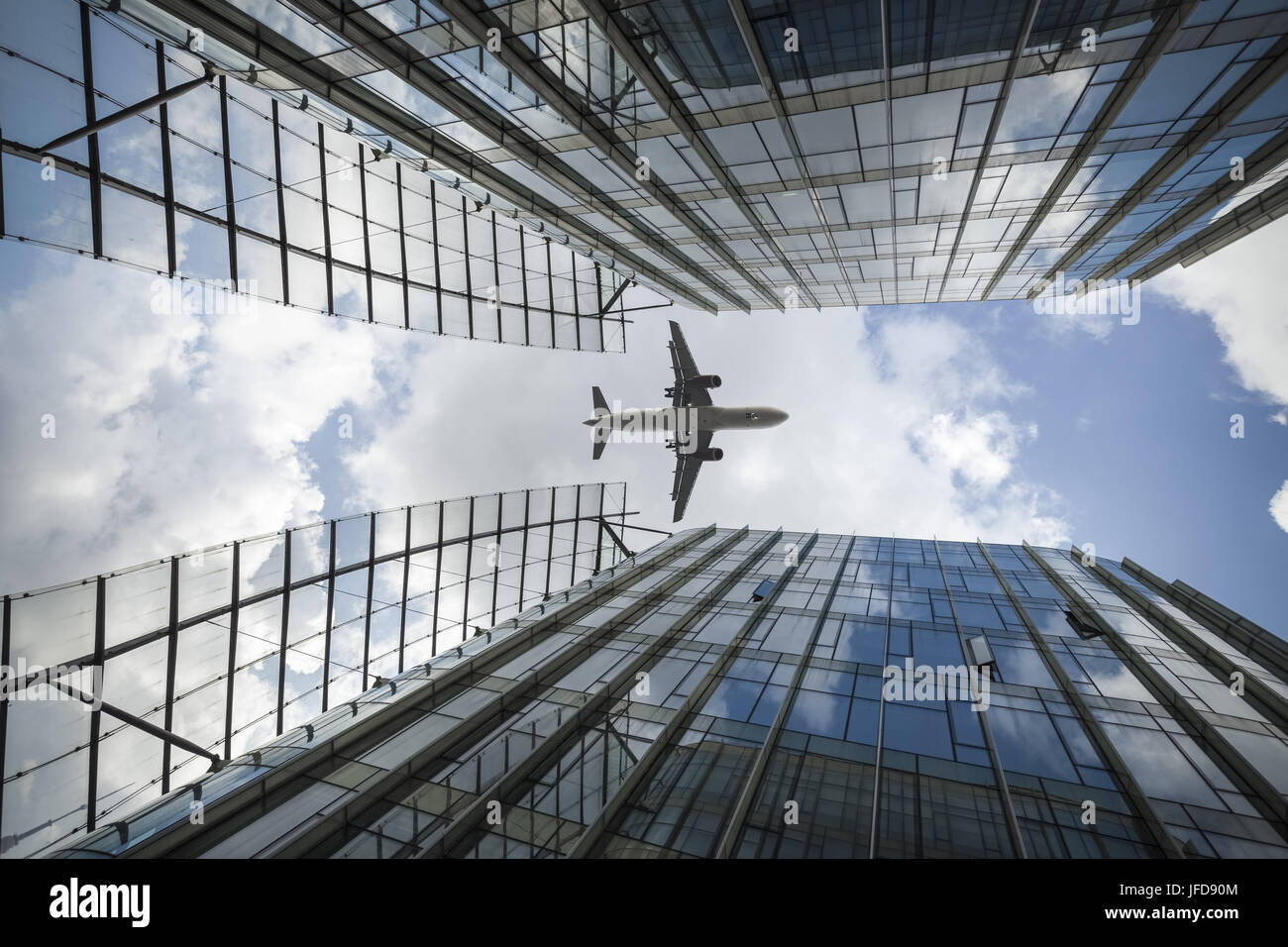 Modern aviation hi-res stock photography and images - Alamy