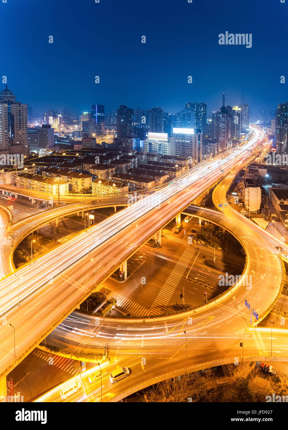 Highway expressway flyover bridge overpass hi-res stock photography and ...