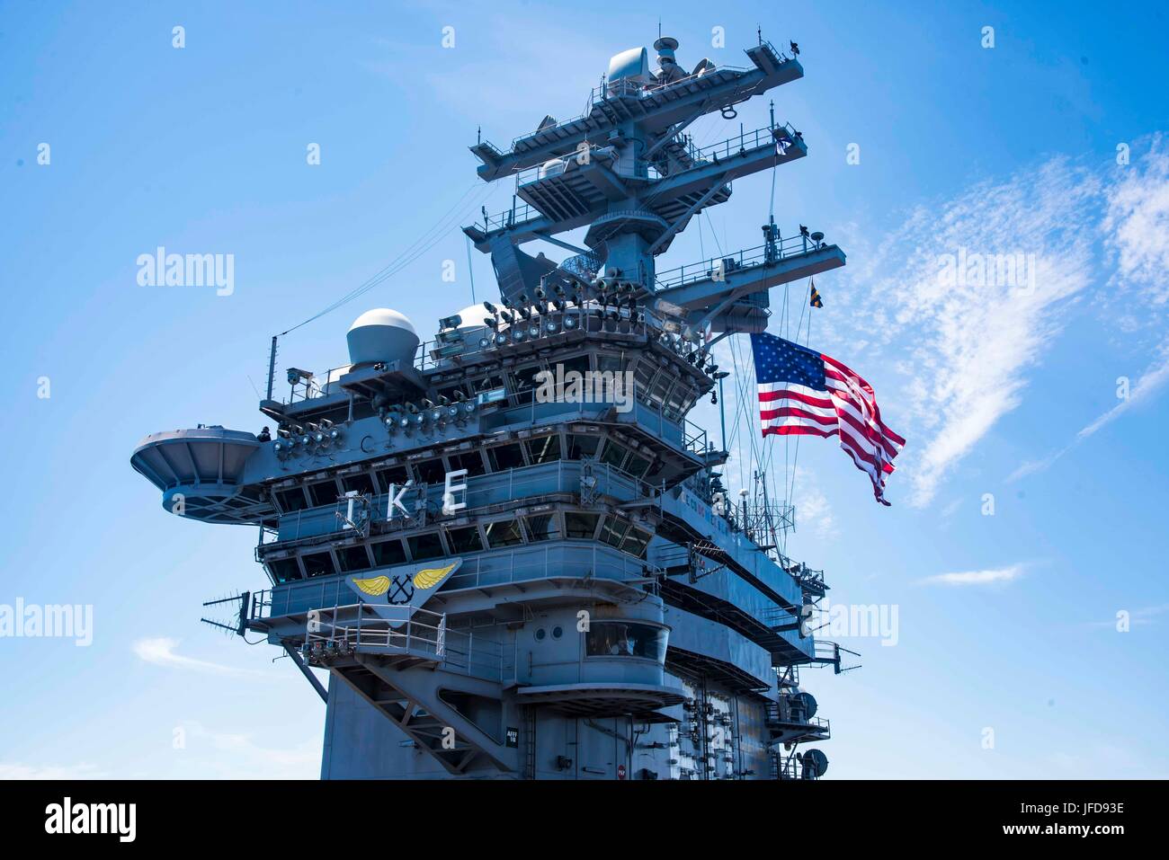 Destroyer ddg mast hi-res stock photography and images - Alamy