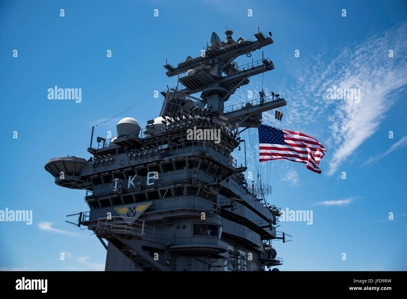 Destroyer ddg mast hi-res stock photography and images - Alamy