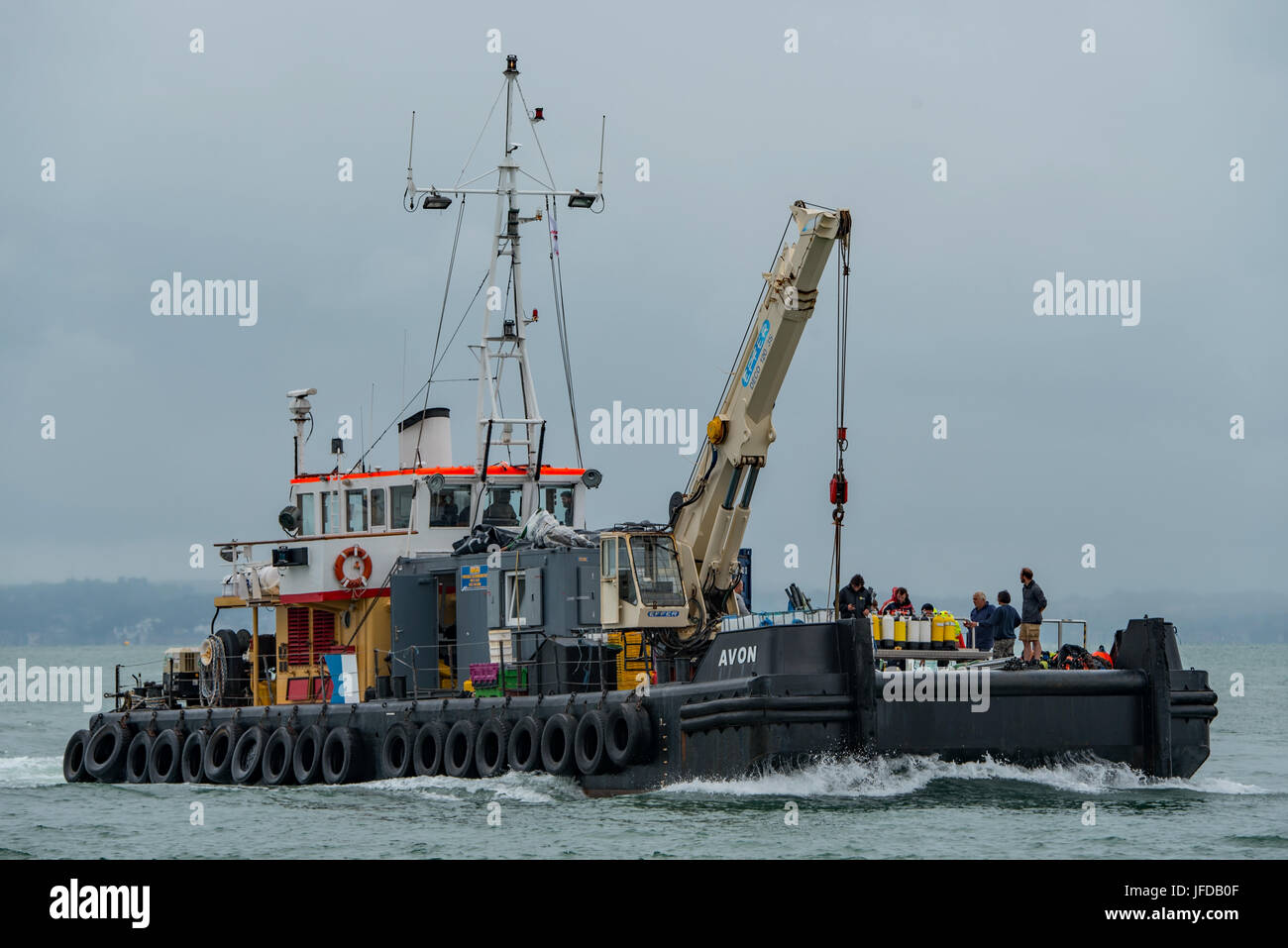 Hms invincible solent hi-res stock photography and images - Alamy