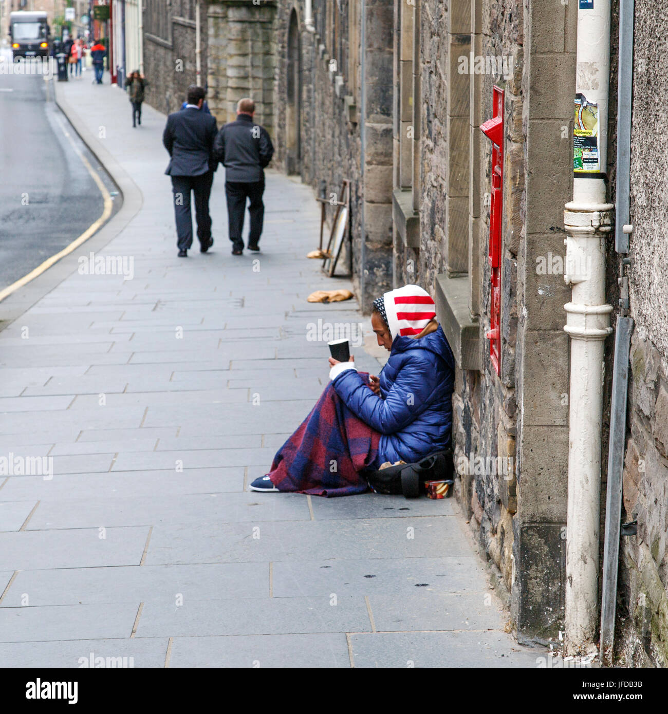 Female homeless uk hi-res stock photography and images - Alamy
