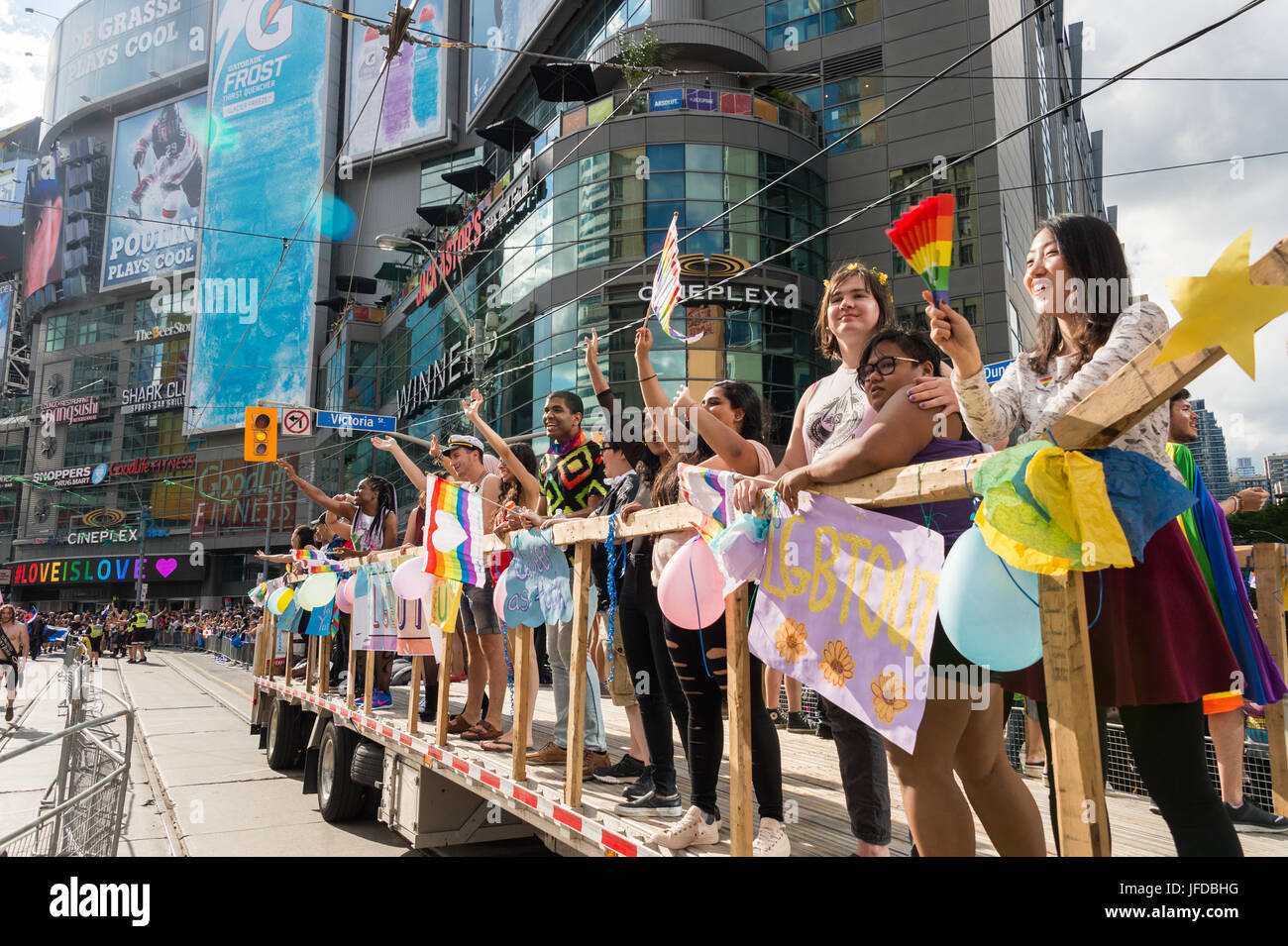 Toronto gay pride parade 2017 hi-res stock photography and images - Alamy