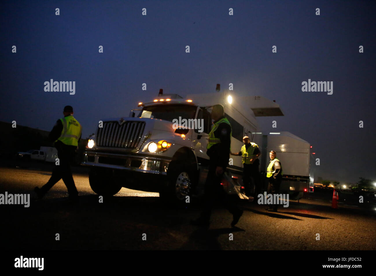 CBP Office of Field Operations officers conduct non-intrusive ...