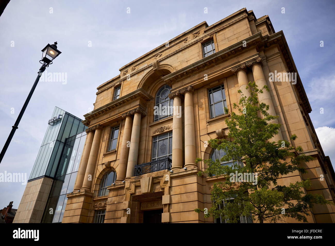 Oldham town hall hi-res stock photography and images - Alamy
