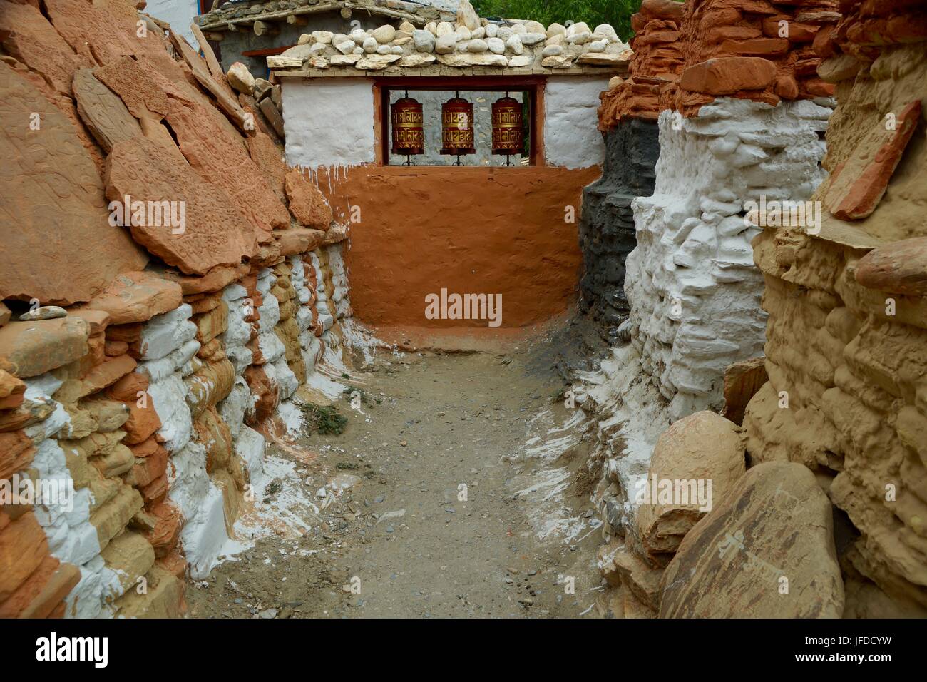 Traditional structures hi-res stock photography and images - Alamy