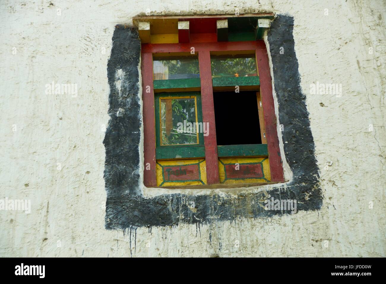 Tibetan house window tibet hi-res stock photography and images - Alamy