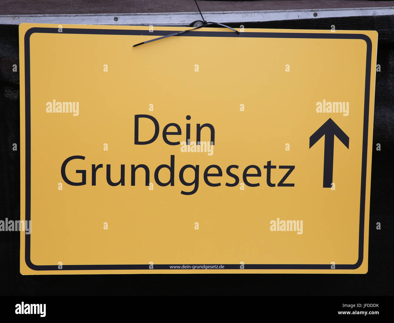 Basic law hi-res stock photography and images - Alamy