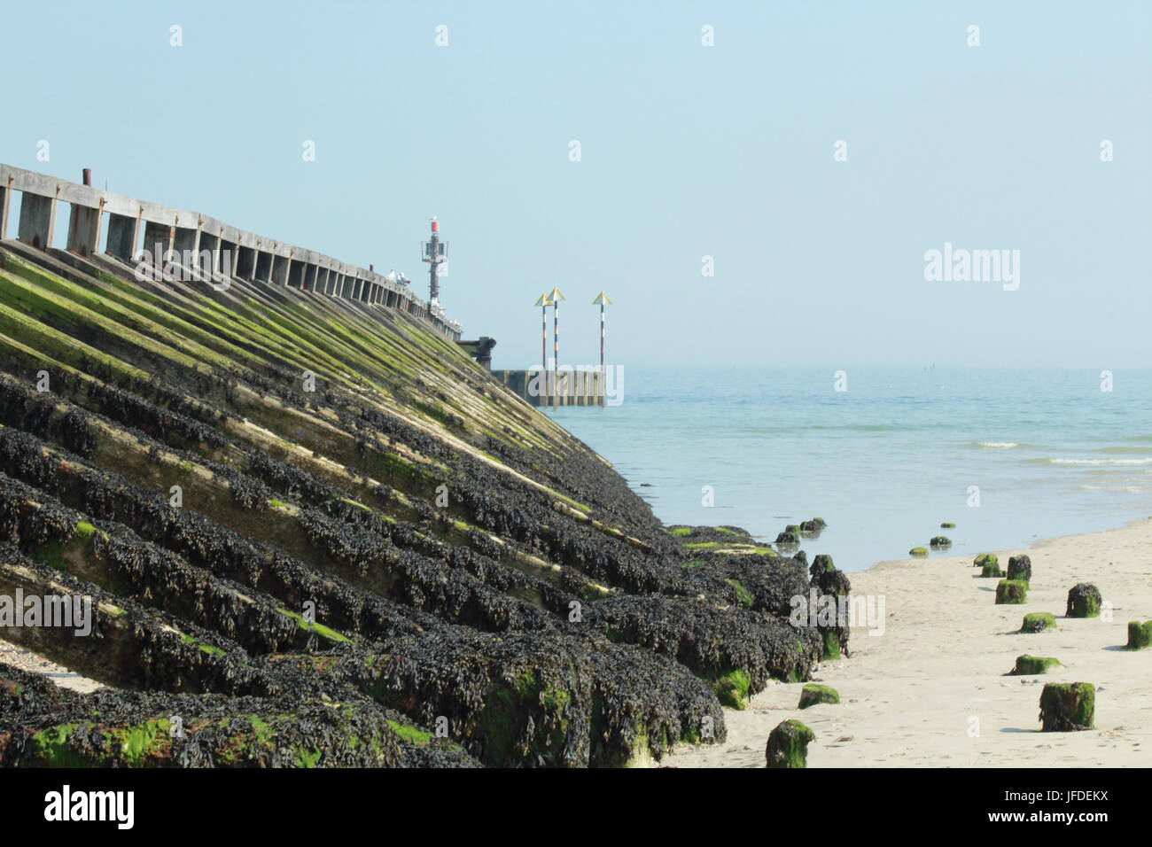 Littlehampton beach summer hi-res stock photography and images - Alamy