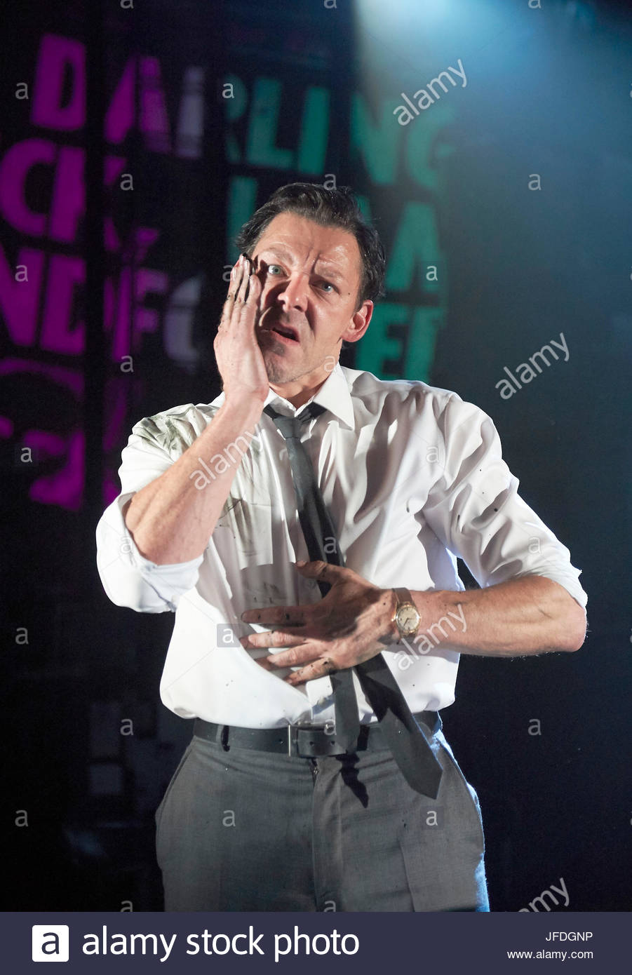 Larry Lamb The Sun High Resolution Stock Photography and Images - Alamy