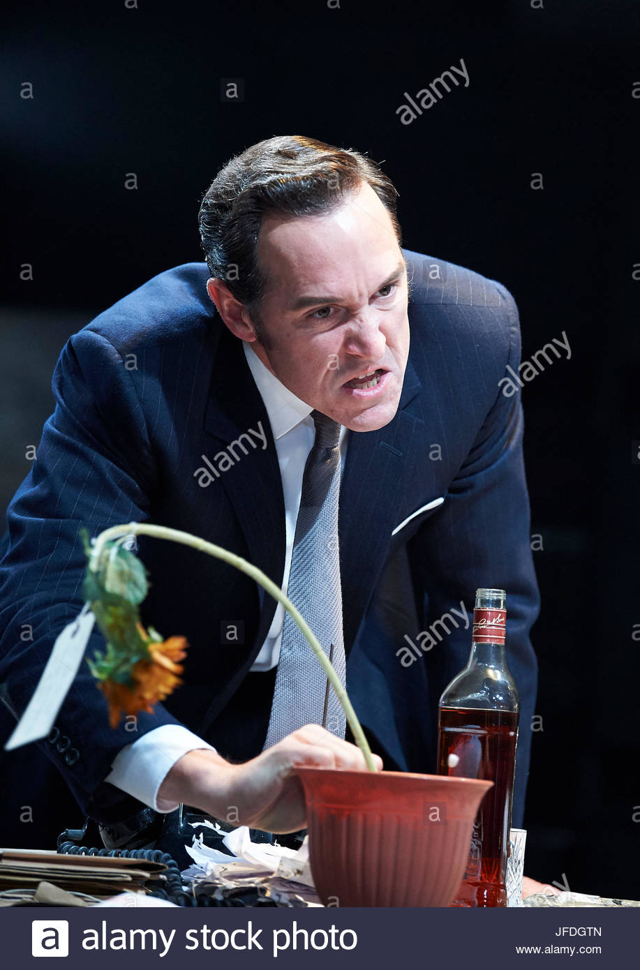 Larry Lamb The Sun High Resolution Stock Photography and Images - Alamy