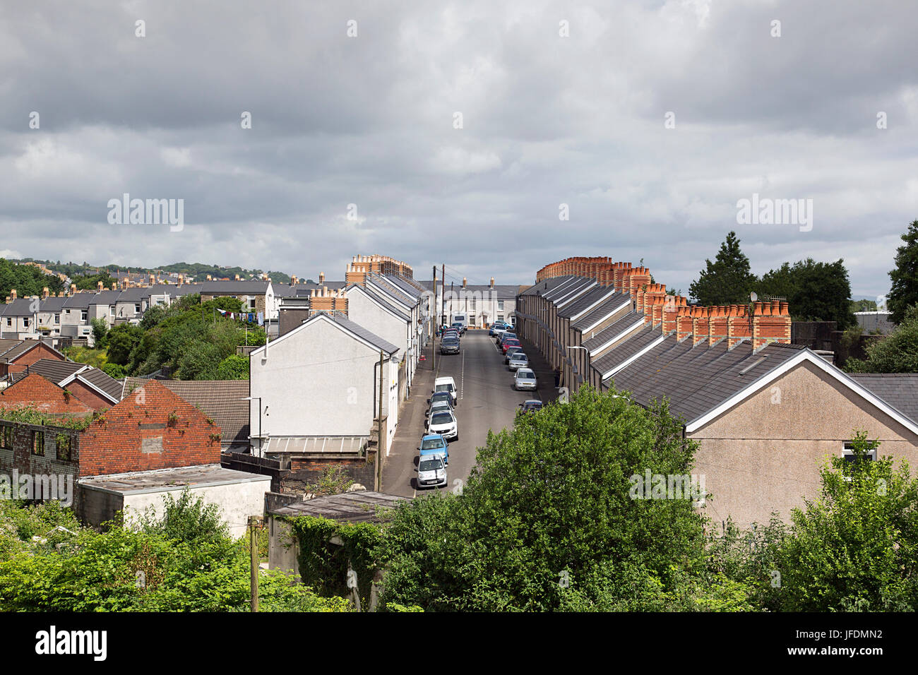 Terraced houses roof tops hi-res stock photography and images - Alamy