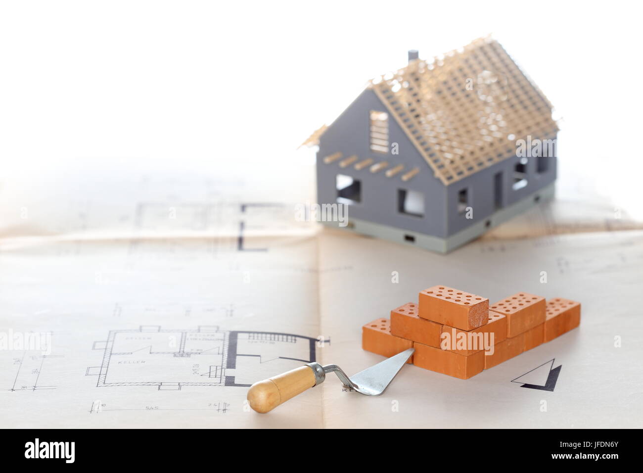 Building shell hi-res stock photography and images - Alamy