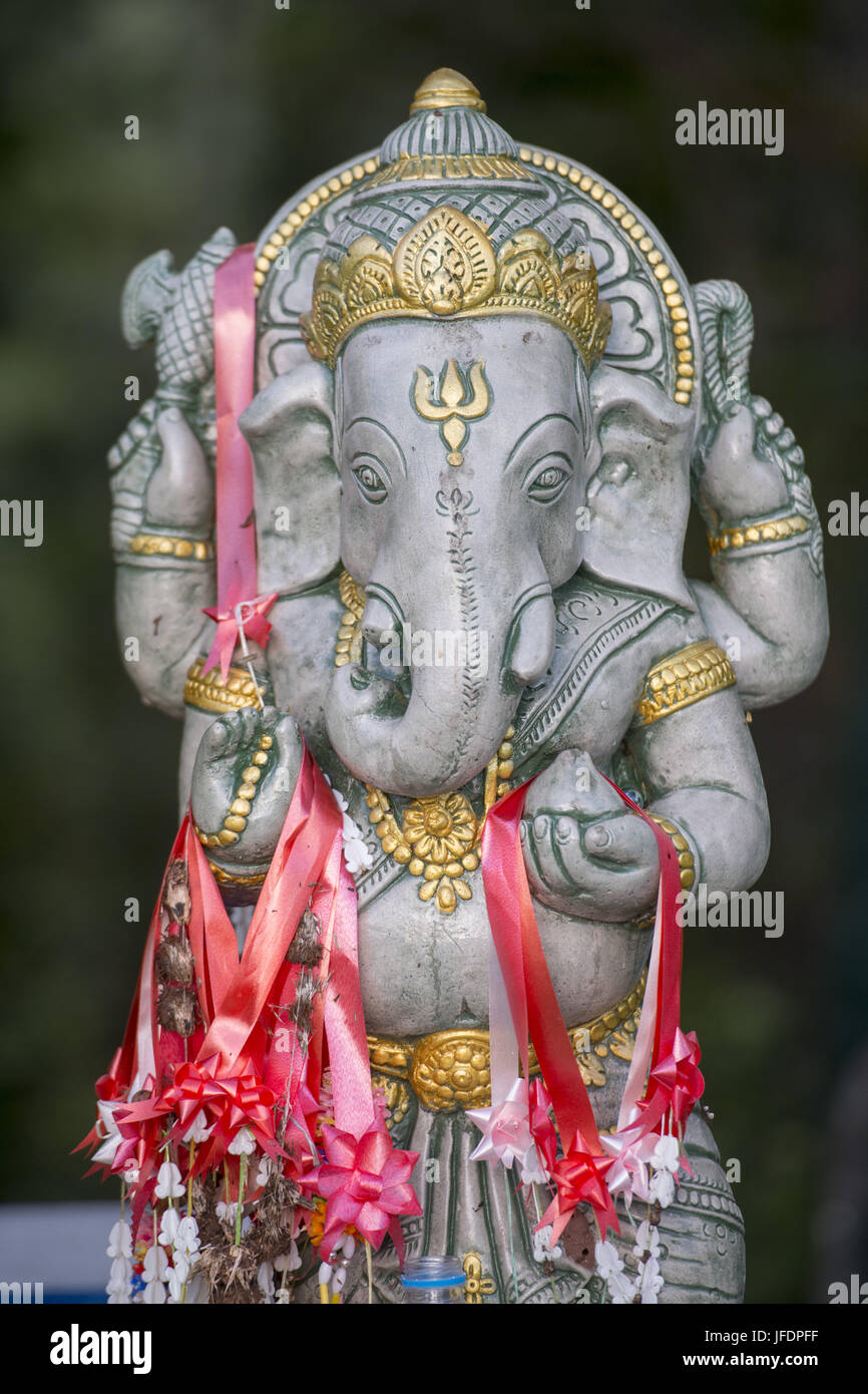 Thailand demon figure hi-res stock photography and images - Alamy