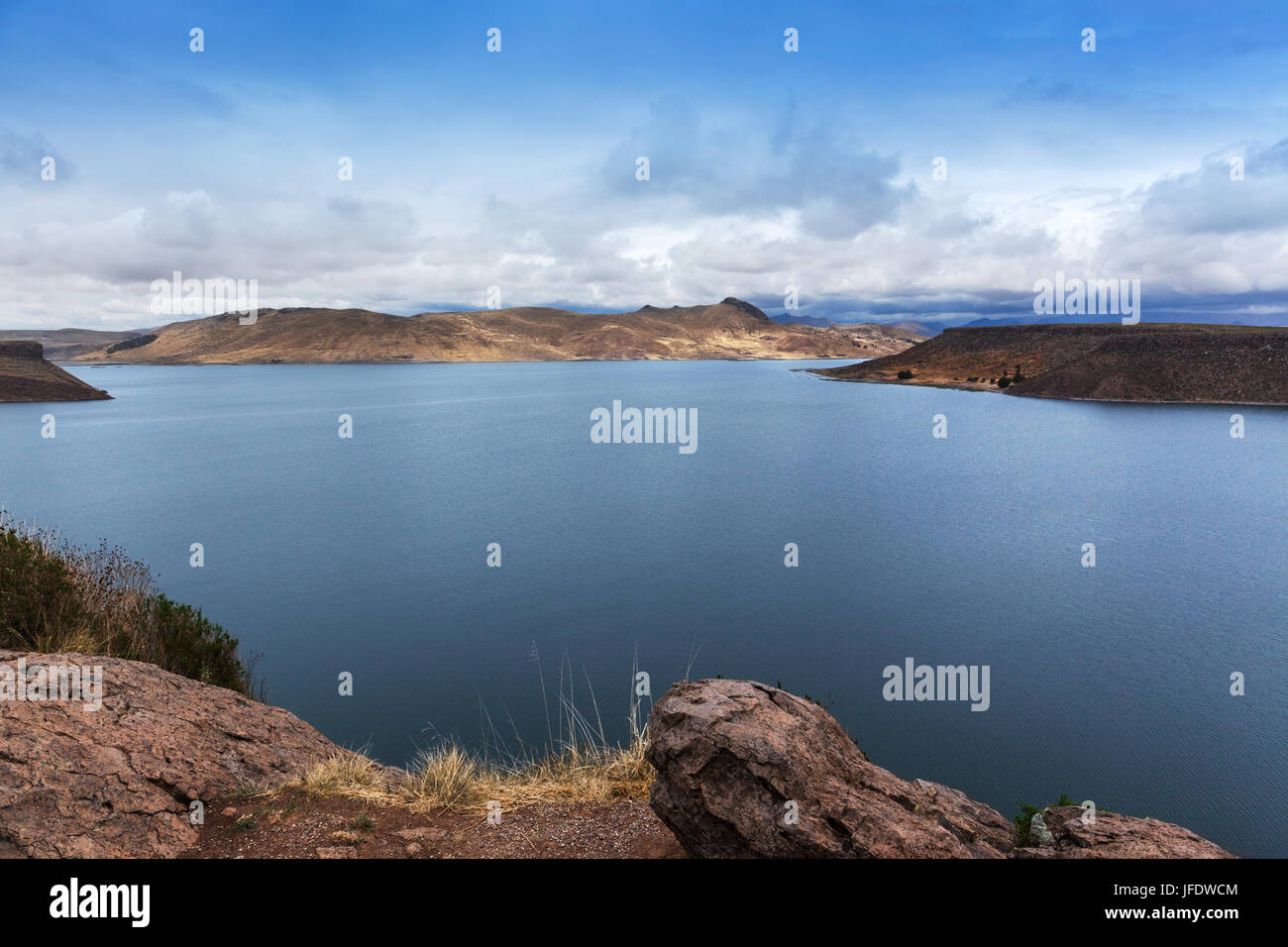 Plateau lake wave hi-res stock photography and images - Alamy