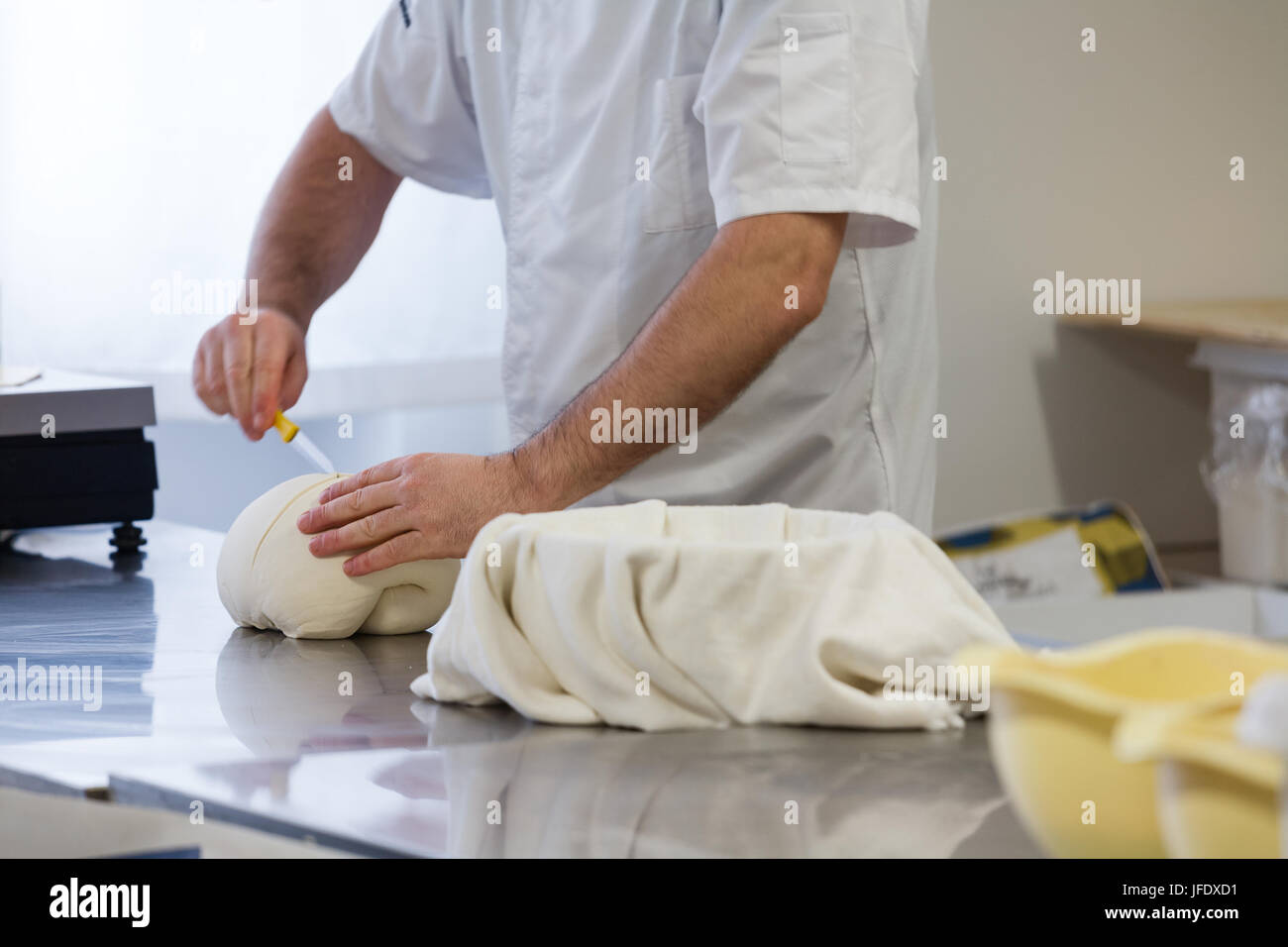 Cutting base hi-res stock photography and images - Alamy