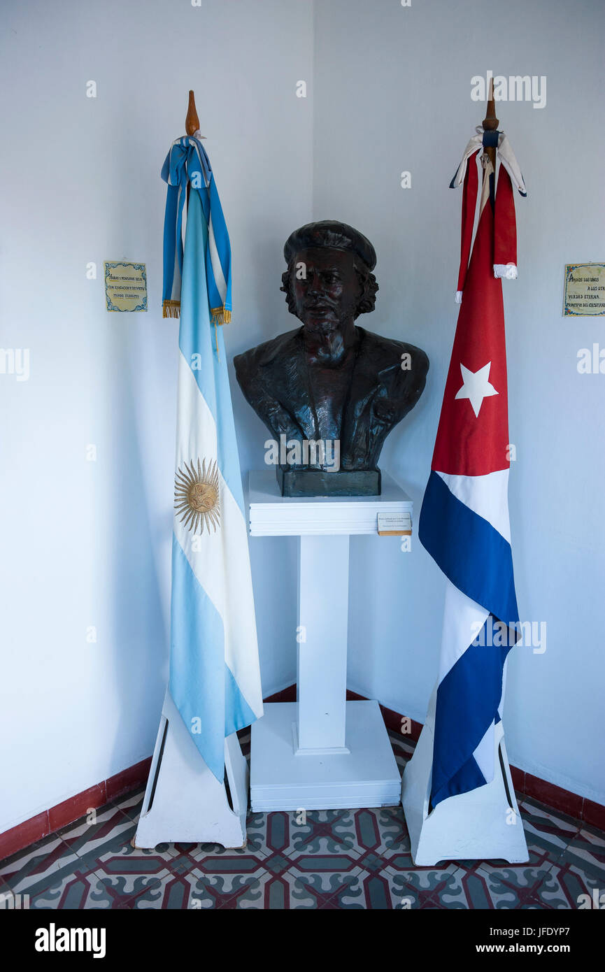Che guevara flags hi-res stock photography and images - Alamy