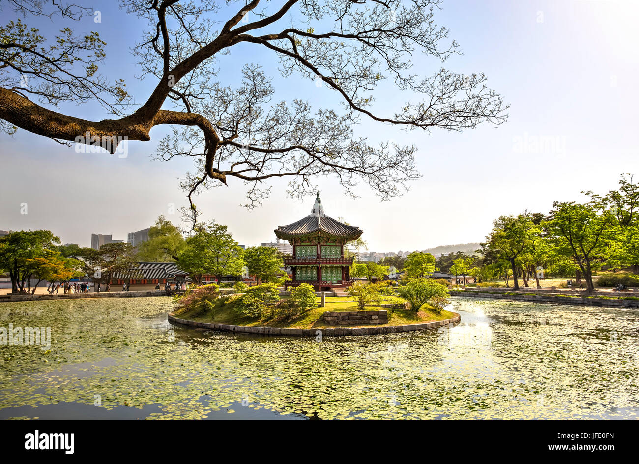 The Gyeonghoeru Pavilion inside the Gyeongbok Palace (Gyeongbokgung) in ...
