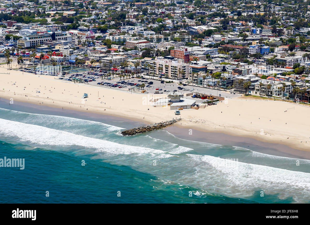 Colorful oceanfront view hi-res stock photography and images - Alamy