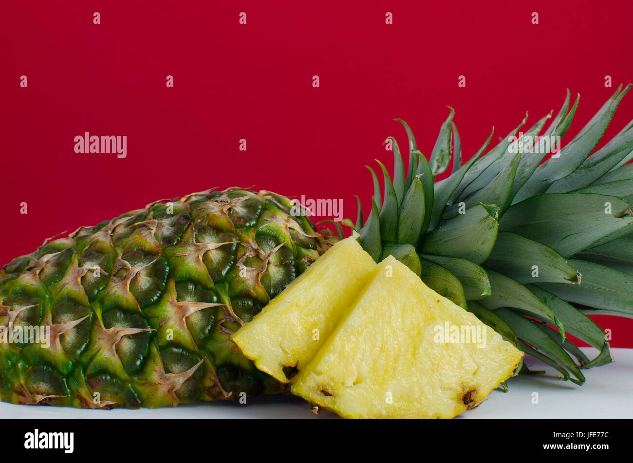 Red ananas hi-res stock photography and images - Alamy