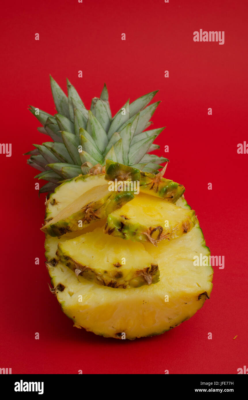 Red ananas hi-res stock photography and images - Alamy