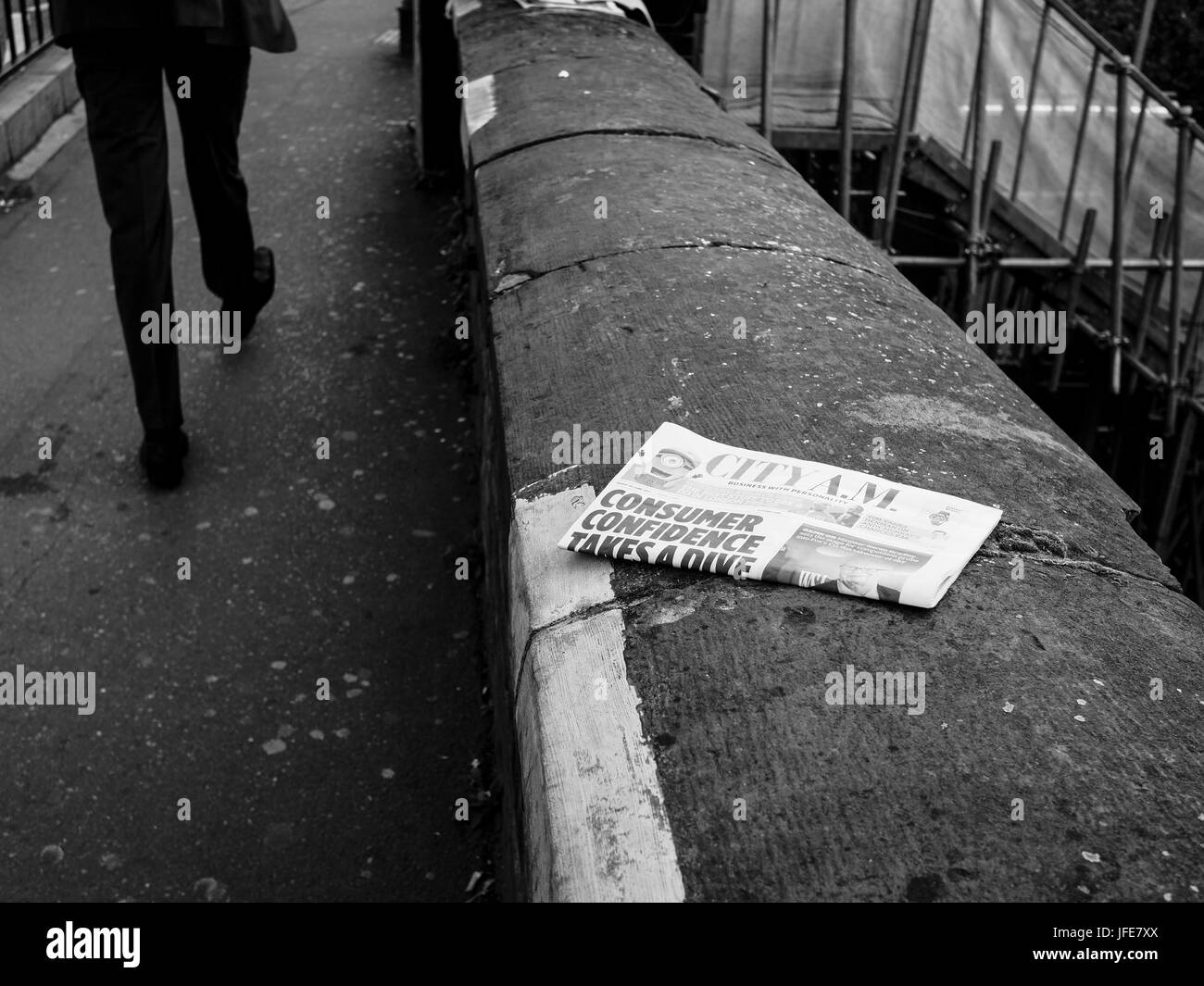 Bridge parapet Black and White Stock Photos & Images - Alamy