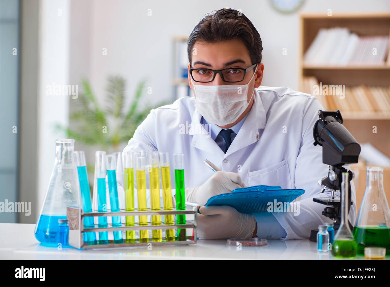 Doctor working in the lab Stock Photo - Alamy