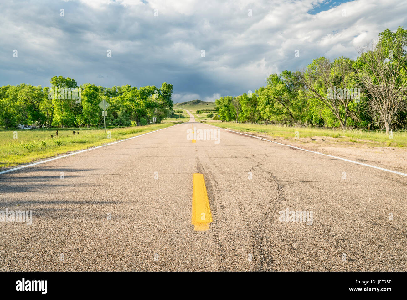 highway in Nebraska Sandhills (Niobrara RIver valley Stock Photo - Alamy