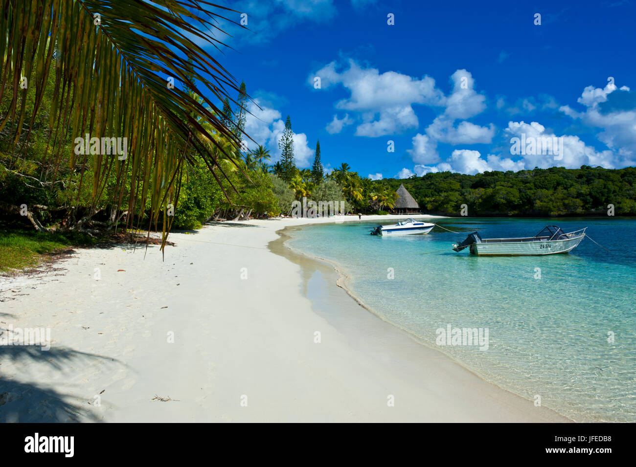 White sand beach, Bay de Kanumera, Ile des Pins, New Caledonia ...