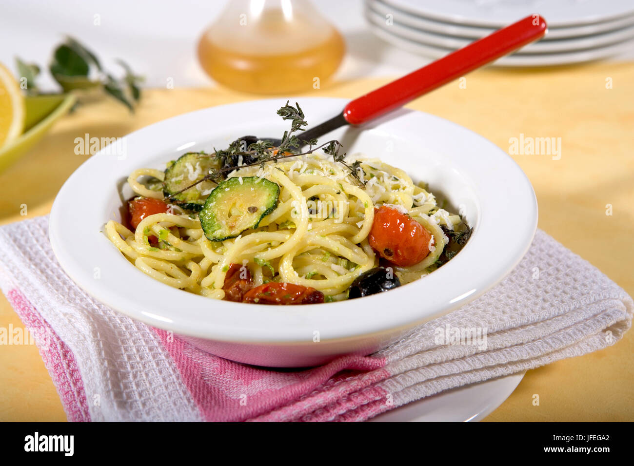 Spaghetti with vegetables Stock Photo - Alamy