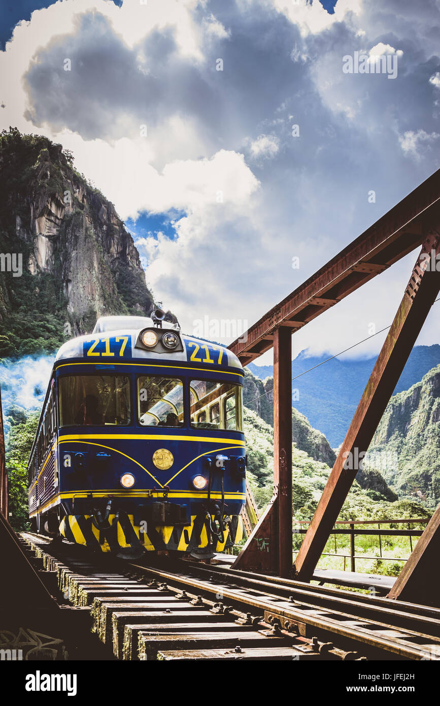 Train tracks in peru hi-res stock photography and images - Alamy