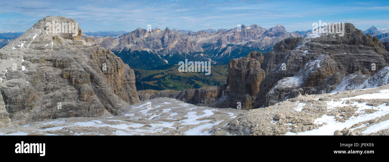 Panorama scenery in the alps, dolomites, Sella massif with Val de Mesdi ...