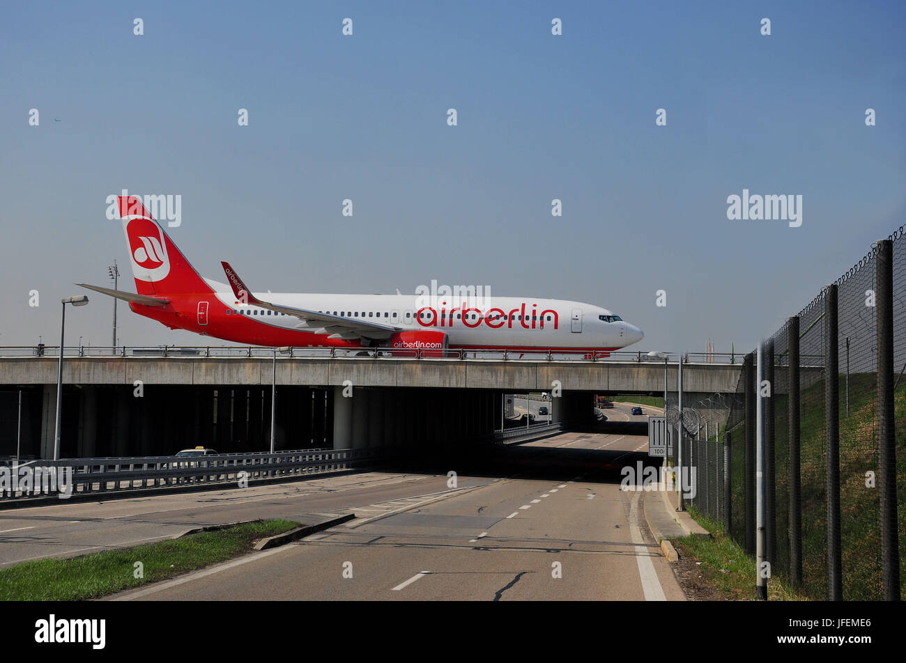 Germany, Bavaria, Erding, airport, Munich, airplane, street crossing ...