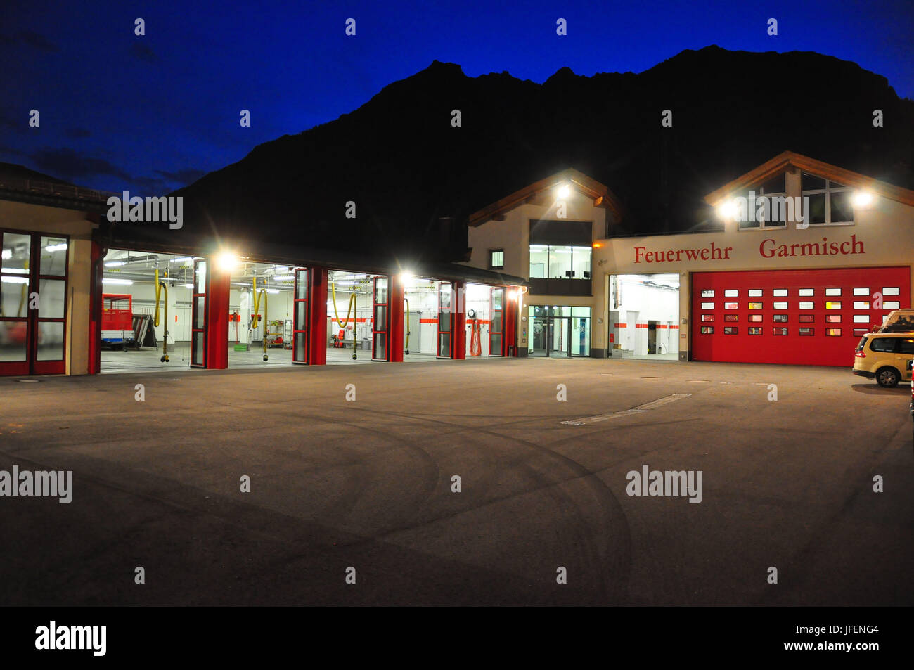 Mission halls hi-res stock photography and images - Alamy
