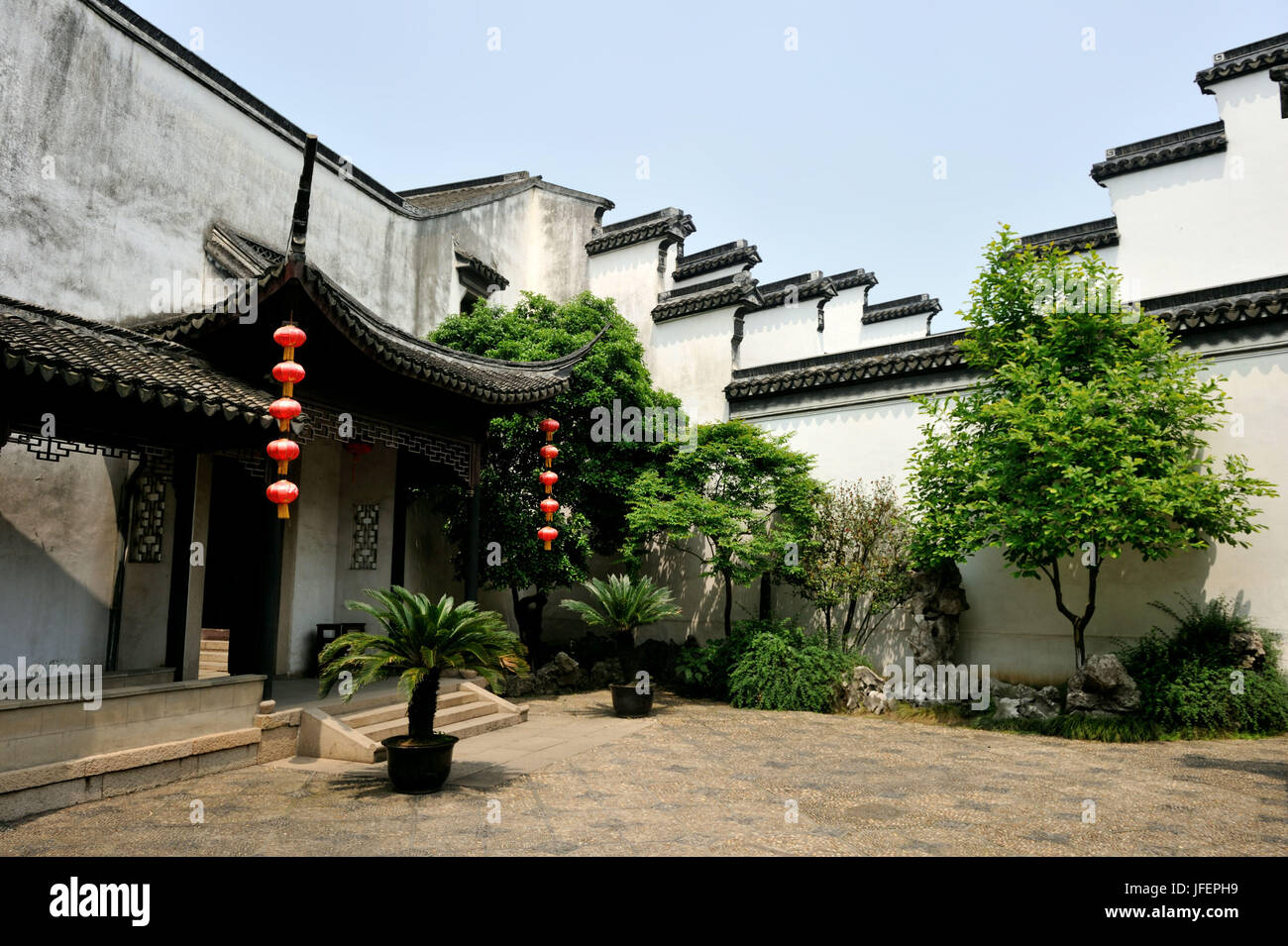 House traditional china hi-res stock photography and images - Alamy