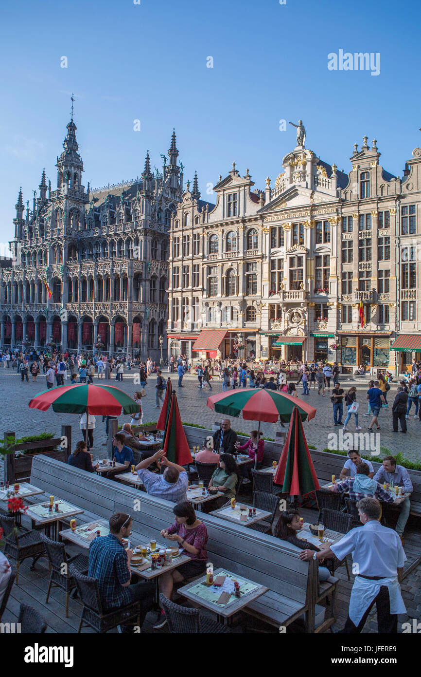 Grand place hi-res stock photography and images - Alamy