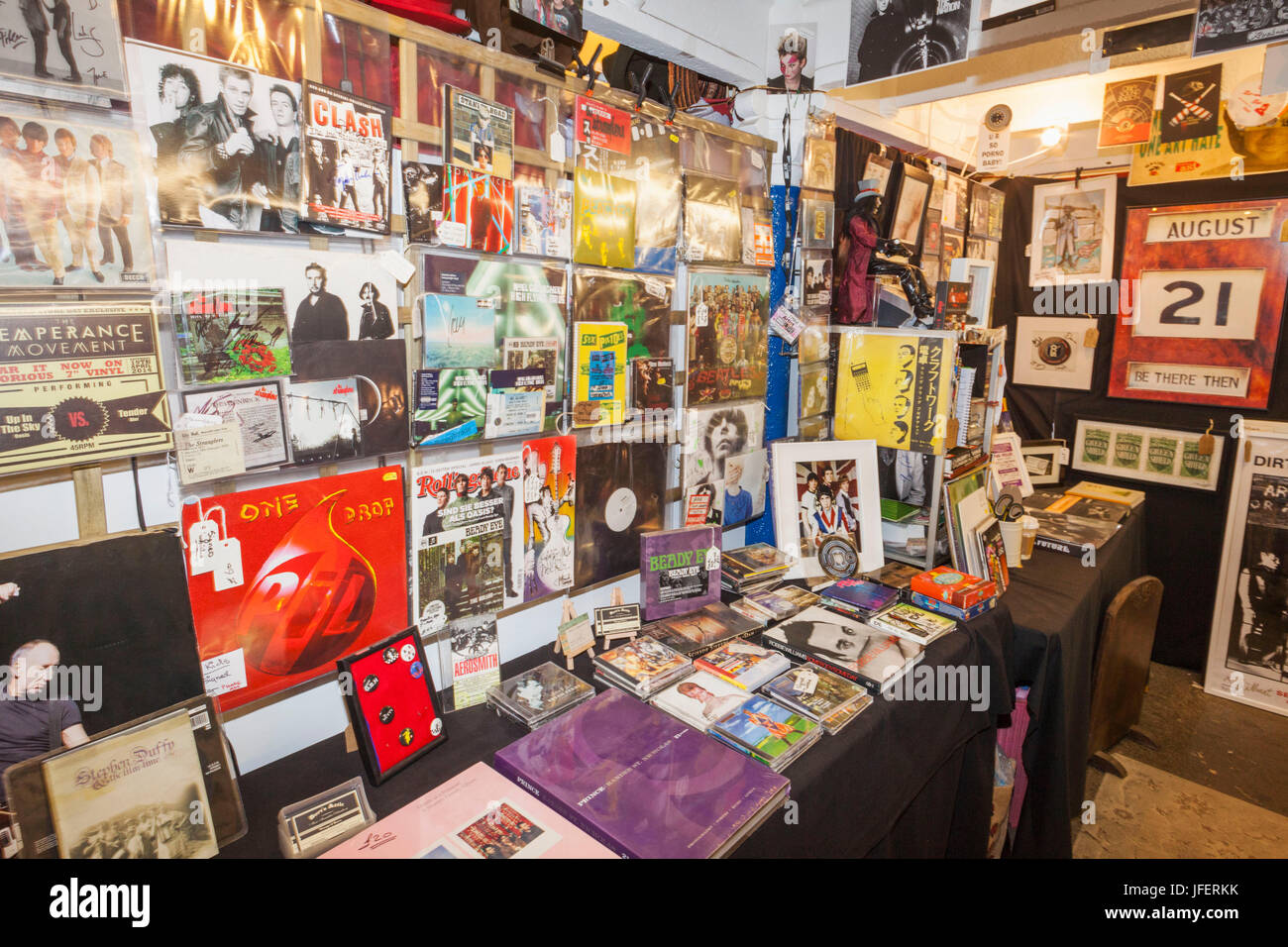 Tower records london hi-res stock photography and images - Alamy
