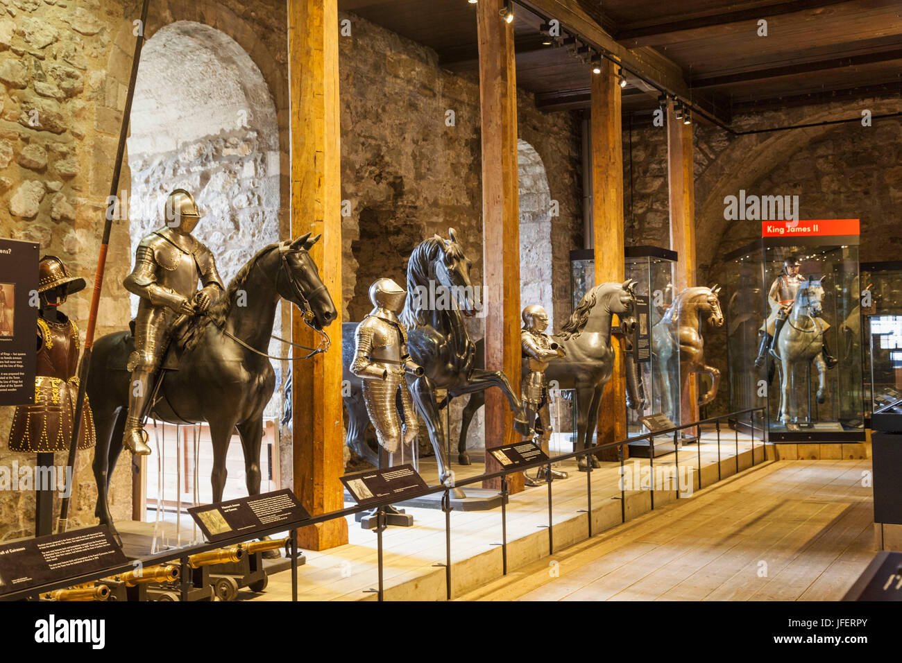Armour armour display hi-res stock photography and images - Alamy