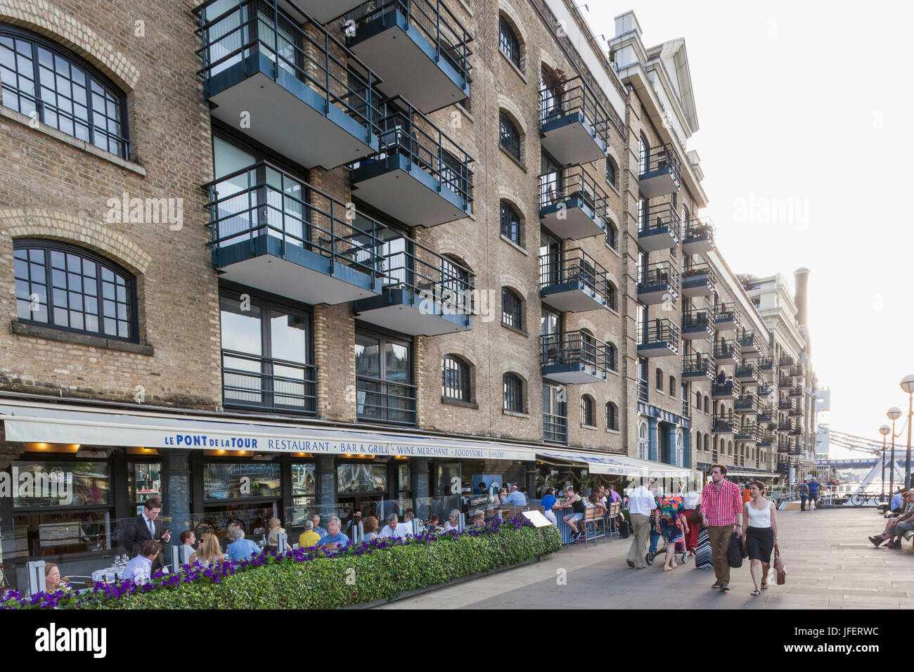 Riverside house southwark hi-res stock photography and images - Alamy