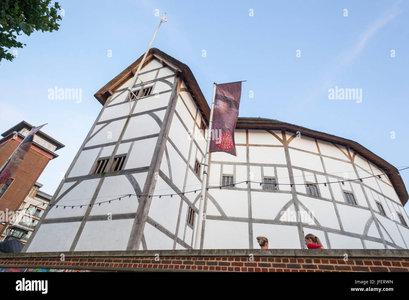 Globe theatre london hi-res stock photography and images - Alamy