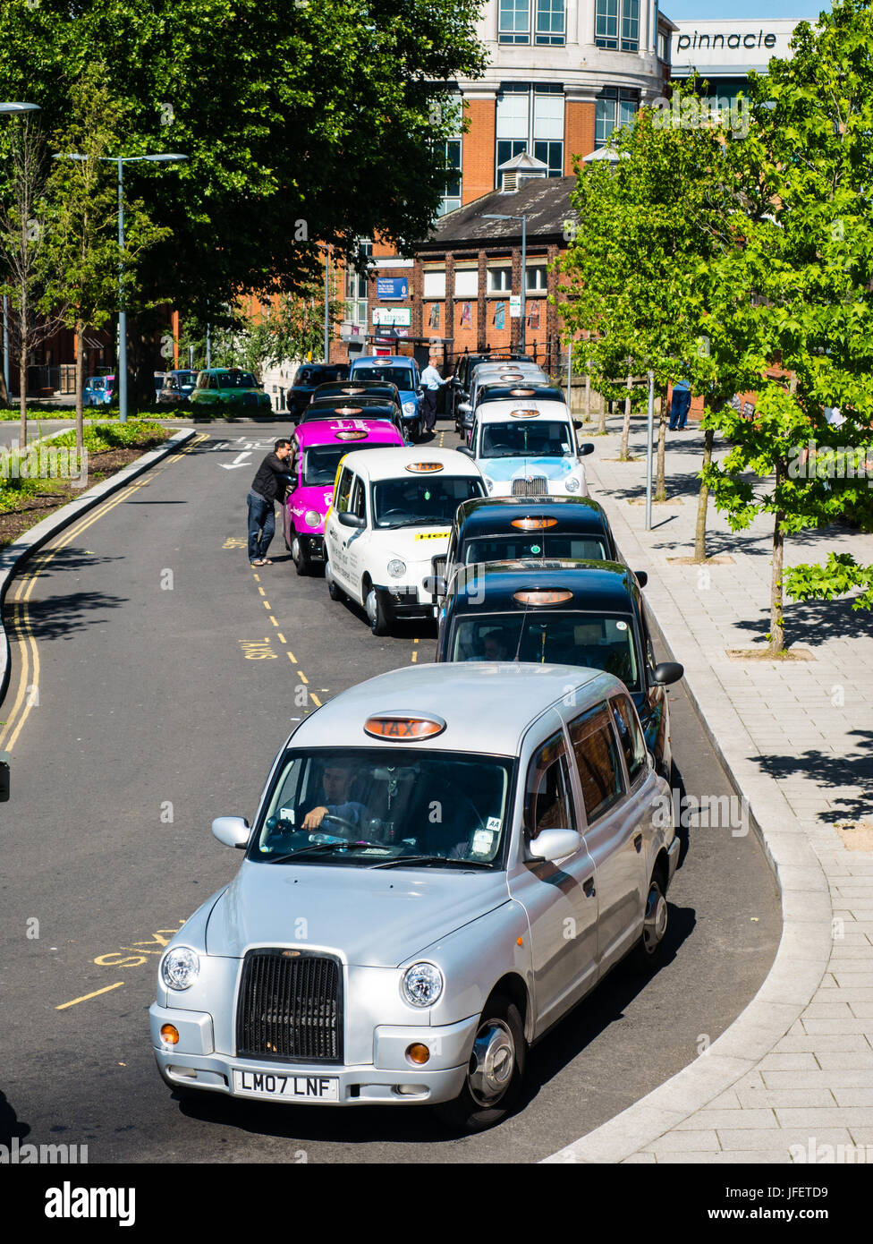 Taxi Rank outside of Reading Rail Station, Reading, Berkshire, England ...