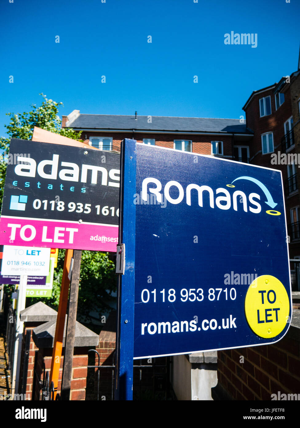 To Let Signs, Block of Flats, Reading, Berkshire, England Stock Photo ...