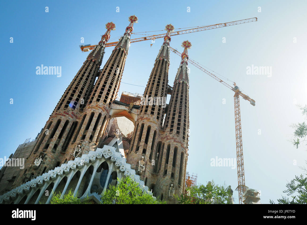 Barcelona gaudi church cathedral hi-res stock photography and images ...