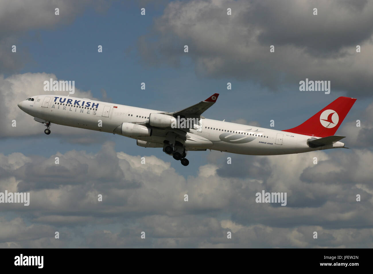 Jet airways airbus a340 hi-res stock photography and images - Alamy
