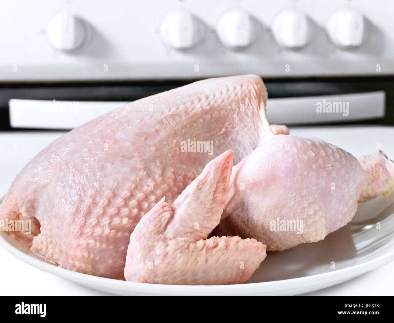 Uncooked chicken hi-res stock photography and images - Alamy