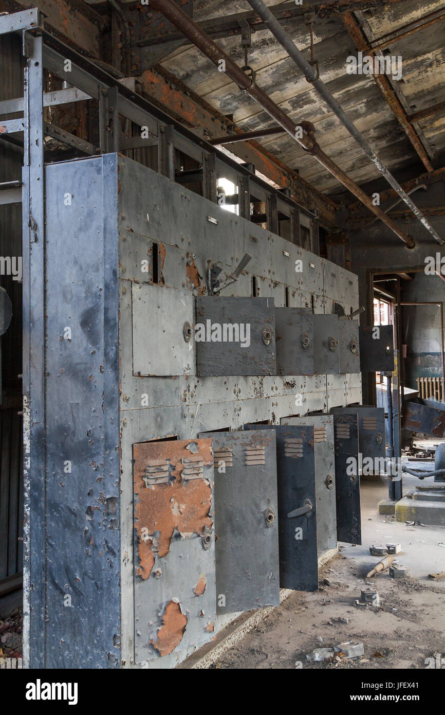 Old factory interior hi-res stock photography and images - Alamy