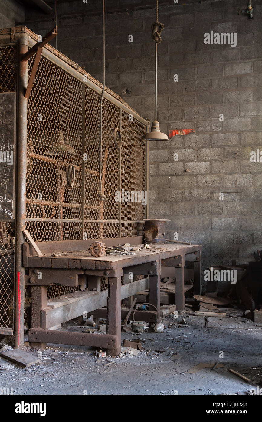 Workbench hi-res stock photography and images - Alamy