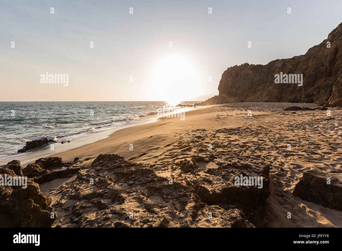 Sunset at secluded Pirates Cove Beach at Point Dume Park in Malibu ...